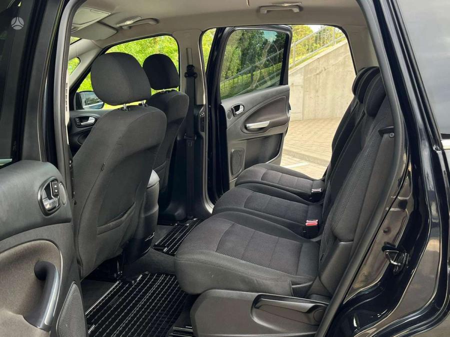 Black Ford S-Max 2011 in Jonava, with an engine capacity of 2.20 L and mileage of 195 thousand km for 5350 €, photo 32 on AUTOMOTO.COM.LV