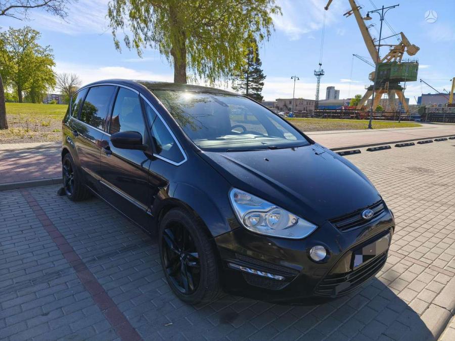Black Ford S-Max 2011 in Klaipeda, with an engine capacity of 2.00 L and mileage of 444 thousand km for 4200 €, photo 1 on AUTOMOTO.COM.LV