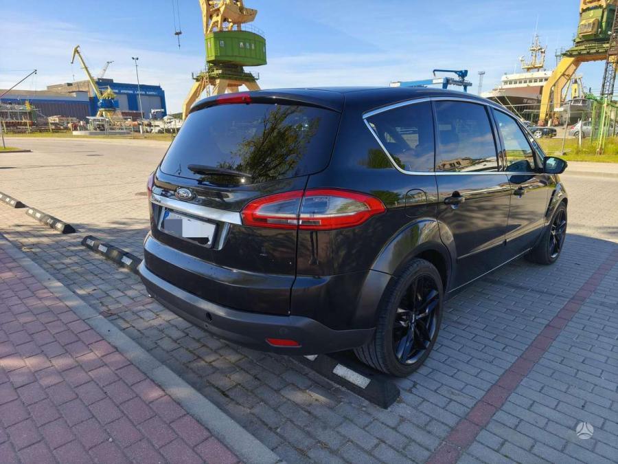 Black Ford S-Max 2011 in Klaipeda, with an engine capacity of 2.00 L and mileage of 444 thousand km for 4200 €, photo 5 on AUTOMOTO.COM.LV