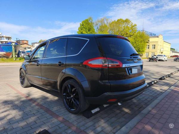 Black Ford S-Max 2011 in Klaipeda, with an engine capacity of 2.00 L and mileage of 444 thousand km for 4200 €, photo 5 on AUTOMOTO.COM.LV