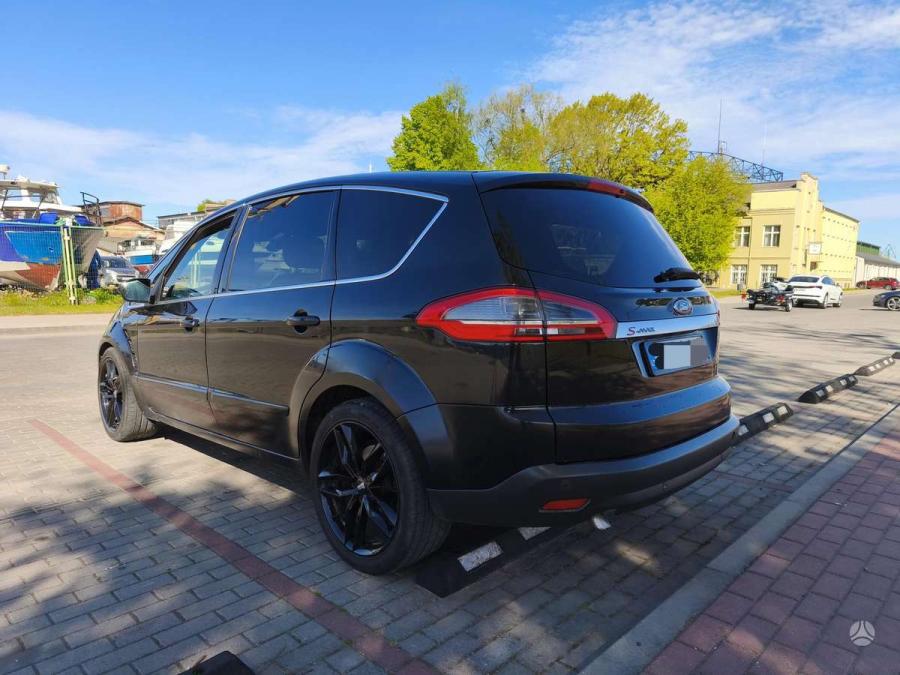 Black Ford S-Max 2011 in Klaipeda, with an engine capacity of 2.00 L and mileage of 444 thousand km for 4200 €, photo 6 on AUTOMOTO.COM.LV