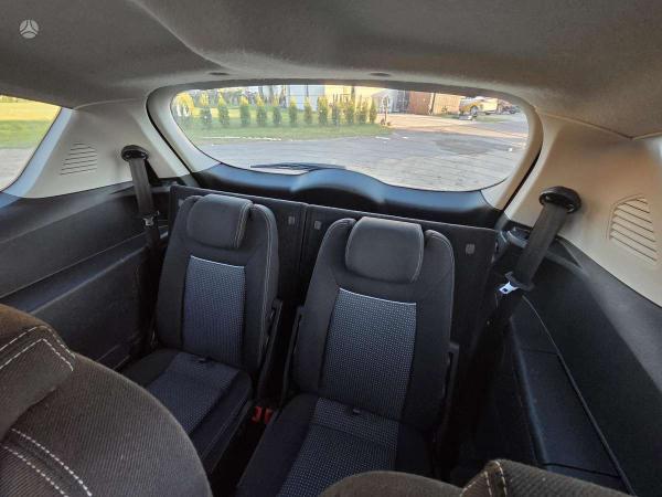 Melns Ford S-Max 2011 Jonava, ar dzinēja tilpumu 2.00 L un nobraukumu 335 tūkst. km par 3800 €, foto 9 vietnē AUTOMOTO.COM.LV