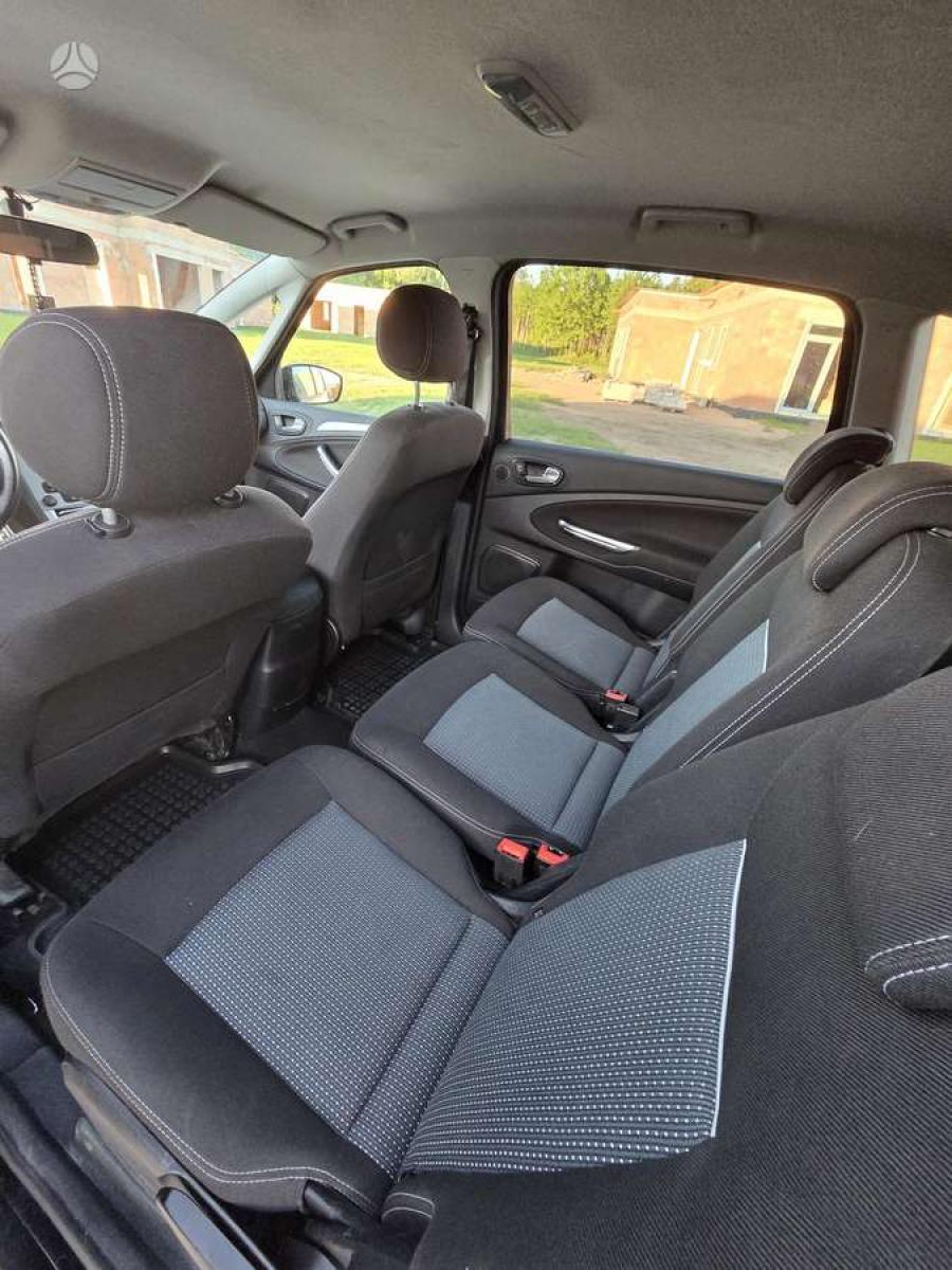 Black Ford S-Max 2011 in Jonava, with an engine capacity of 2.00 L and mileage of 335 thousand km for 3800 €, photo 11 on AUTOMOTO.COM.LV