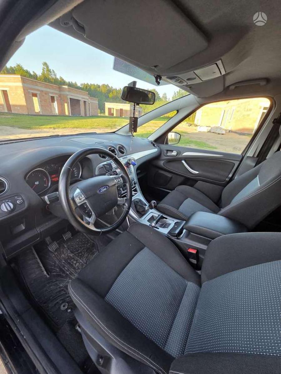 Black Ford S-Max 2011 in Jonava, with an engine capacity of 2.00 L and mileage of 335 thousand km for 3800 €, photo 12 on AUTOMOTO.COM.LV