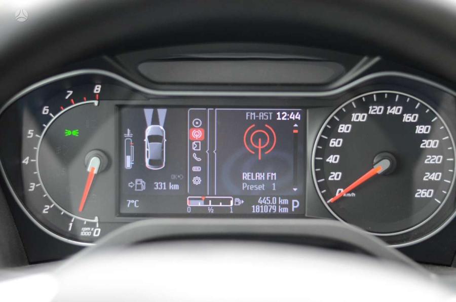 Black Ford S-Max 2011 in Panevezys, with an engine capacity of 2.00 L and mileage of 181 thousand km for 5600 €, photo 1 on AUTOMOTO.COM.LV
