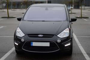 Black Ford S-Max 2011 in Panevezys, with an engine capacity of 2.00 L and mileage of 181 thousand km for 5600 €, photo 4 on AUTOMOTO.COM.LV