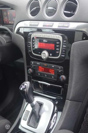 Black Ford S-Max 2011 in Panevezys, with an engine capacity of 2.00 L and mileage of 181 thousand km for 5600 €, photo 10 on AUTOMOTO.COM.LV