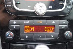 Black Ford S-Max 2011 in Panevezys, with an engine capacity of 2.00 L and mileage of 181 thousand km for 5600 €, photo 12 on AUTOMOTO.COM.LV