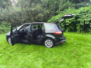 Melns Ford S-Max 2011 Viļņa, ar dzinēja tilpumu 2.00 L un nobraukumu 287 tūkst. km par 4200 €, foto 8 vietnē AUTOMOTO.COM.LV