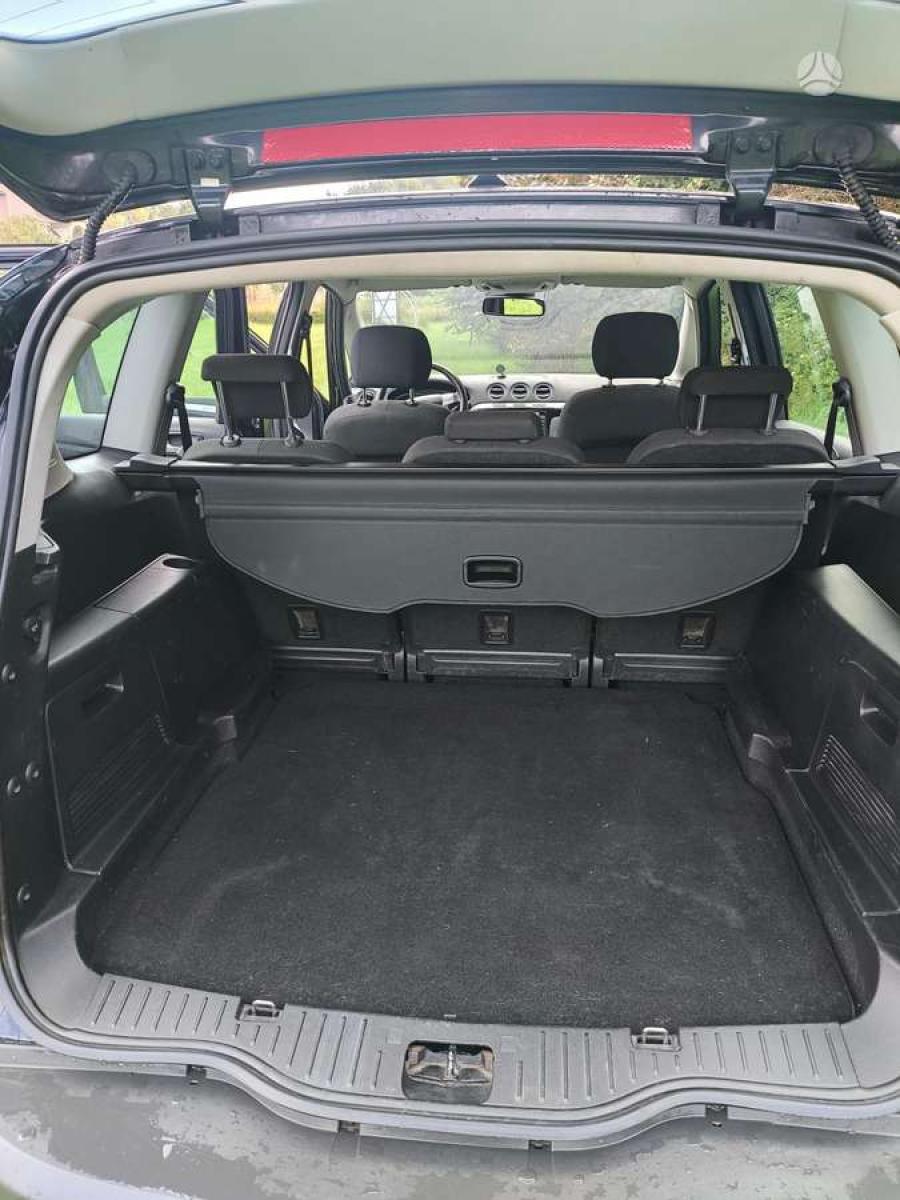 Melns Ford S-Max 2011 Viļņa, ar dzinēja tilpumu 2.00 L un nobraukumu 287 tūkst. km par 4200 €, foto 16 vietnē AUTOMOTO.COM.LV