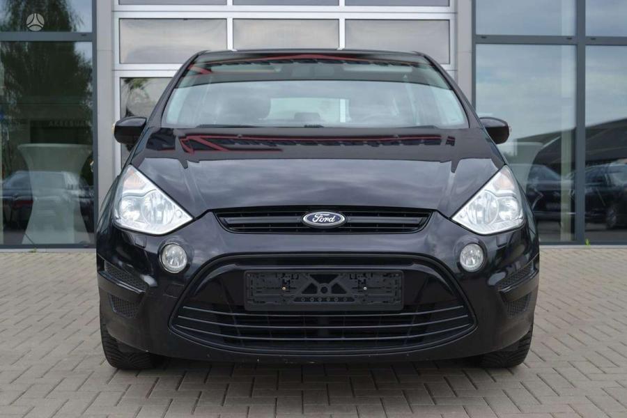 Black Ford S-Max 2011 in Vilnius, with an engine capacity of 2.00 L and mileage of 273 thousand km for 5000 €, photo 4 on AUTOMOTO.COM.LV