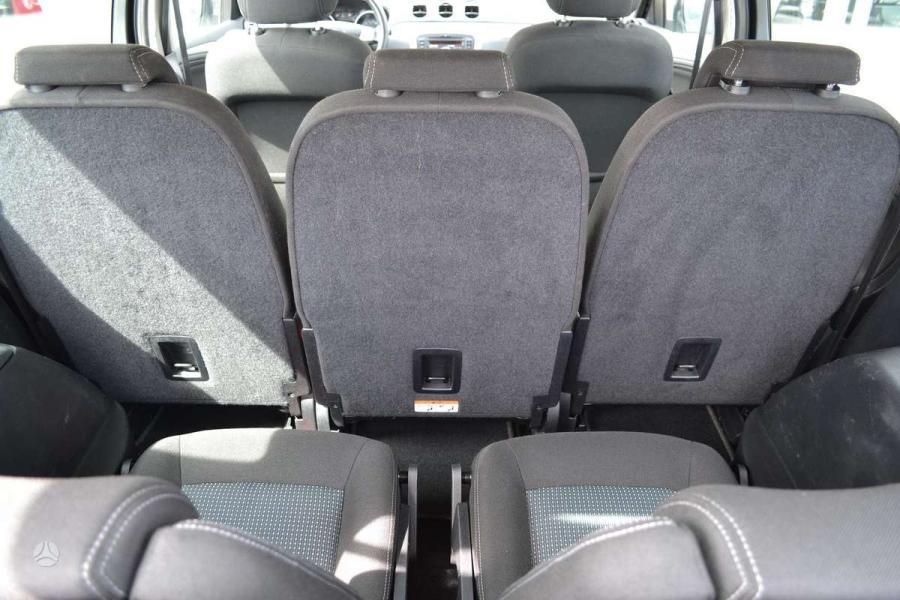 Black Ford S-Max 2011 in Vilnius, with an engine capacity of 2.00 L and mileage of 273 thousand km for 5000 €, photo 14 on AUTOMOTO.COM.LV