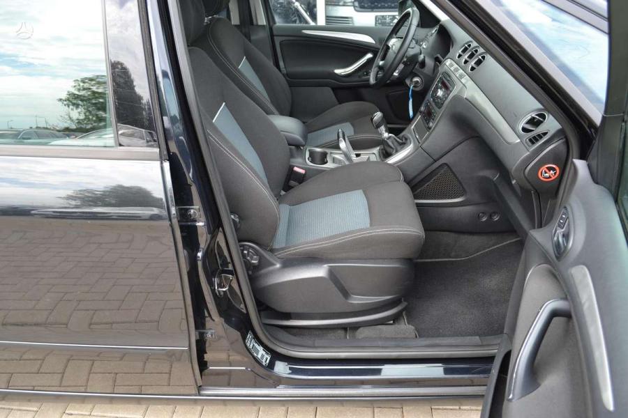 Black Ford S-Max 2011 in Vilnius, with an engine capacity of 2.00 L and mileage of 273 thousand km for 5000 €, photo 29 on AUTOMOTO.COM.LV