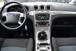 Black Ford S-Max 2011 in Vilnius, with an engine capacity of 2.00 L and mileage of 273 thousand km for 5000 €, photo 33 on AUTOMOTO.COM.LV