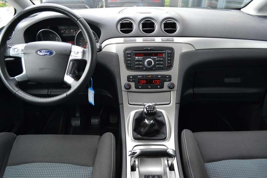 Black Ford S-Max 2011 in Vilnius, with an engine capacity of 2.00 L and mileage of 273 thousand km for 5000 €, photo 33 on AUTOMOTO.COM.LV
