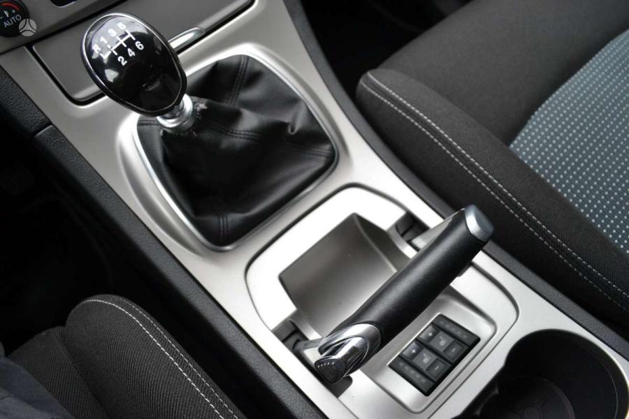 Black Ford S-Max 2011 in Vilnius, with an engine capacity of 2.00 L and mileage of 273 thousand km for 5000 €, photo 39 on AUTOMOTO.COM.LV