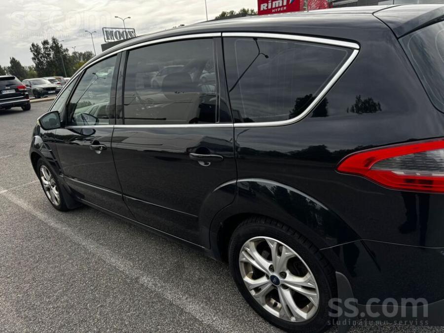 Black Ford S-Max 2011 in Riga, with an engine capacity of 2.00 L and mileage of 0 thousand km for 3200 €, photo 3 on AUTOMOTO.COM.LV