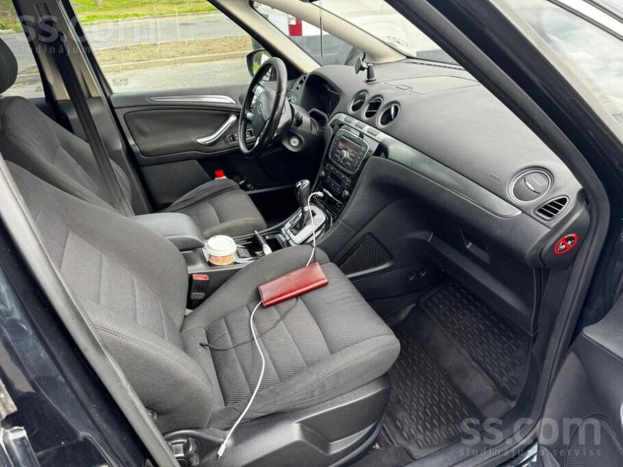 Black Ford S-Max 2011 in Riga, with an engine capacity of 2.00 L and mileage of 0 thousand km for 3200 €, photo 7 on AUTOMOTO.COM.LV