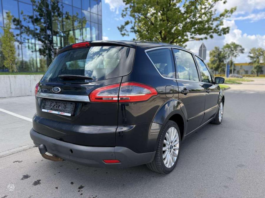 Black Ford S-Max 2011 in Panevezys, with an engine capacity of 2.00 L and mileage of 311 thousand km for 3000 €, photo 9 on AUTOMOTO.COM.LV