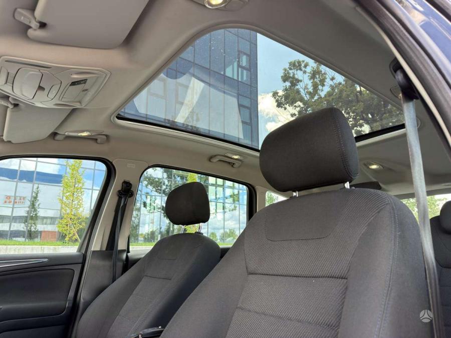Black Ford S-Max 2011 in Panevezys, with an engine capacity of 2.00 L and mileage of 311 thousand km for 3000 €, photo 13 on AUTOMOTO.COM.LV