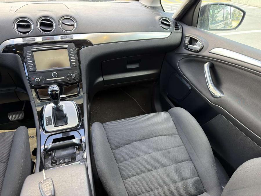 Black Ford S-Max 2011 in Panevezys, with an engine capacity of 2.00 L and mileage of 311 thousand km for 3000 €, photo 17 on AUTOMOTO.COM.LV