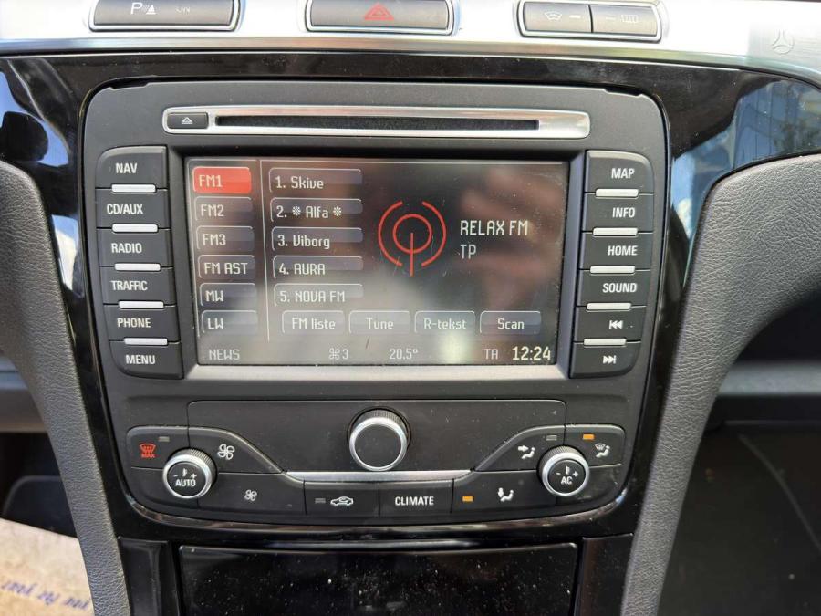 Black Ford S-Max 2011 in Panevezys, with an engine capacity of 2.00 L and mileage of 311 thousand km for 3000 €, photo 25 on AUTOMOTO.COM.LV