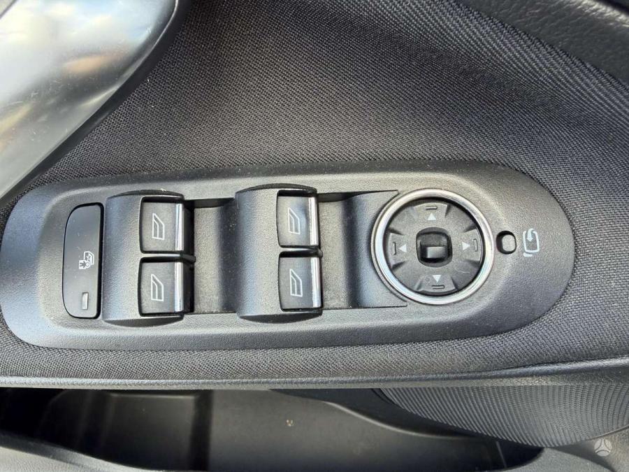 Black Ford S-Max 2011 in Panevezys, with an engine capacity of 2.00 L and mileage of 311 thousand km for 3000 €, photo 30 on AUTOMOTO.COM.LV