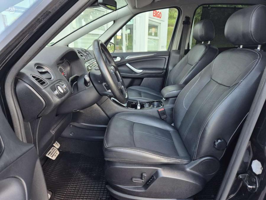Melns Ford S-Max 2011 Jonava, ar dzinēja tilpumu 2.20 L un nobraukumu 282 tūkst. km par 5700 €, foto 4 vietnē AUTOMOTO.COM.LV