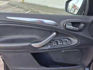 Melns Ford S-Max 2011 Jonava, ar dzinēja tilpumu 2.20 L un nobraukumu 282 tūkst. km par 5700 €, foto 20 vietnē AUTOMOTO.COM.LV
