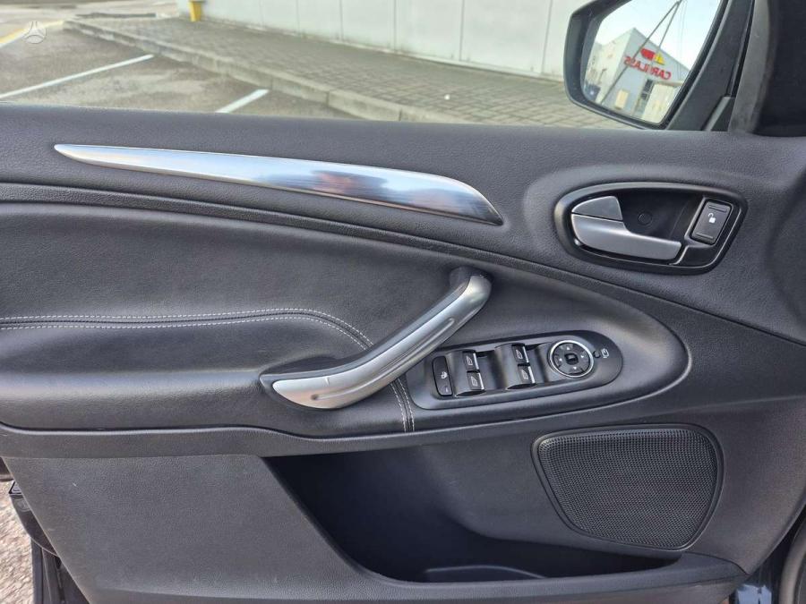 Melns Ford S-Max 2011 Jonava, ar dzinēja tilpumu 2.20 L un nobraukumu 282 tūkst. km par 5700 €, foto 20 vietnē AUTOMOTO.COM.LV