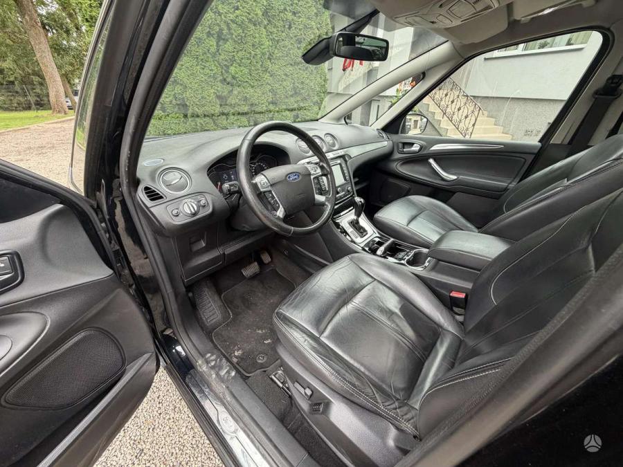 Black Ford S-Max 2011 in Pasvalys, with an engine capacity of 2.00 L and mileage of 276 thousand km for 2600 €, photo 10 on AUTOMOTO.COM.LV