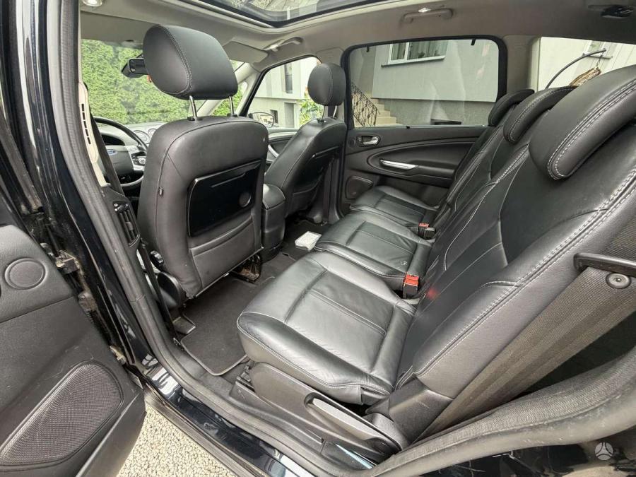 Black Ford S-Max 2011 in Pasvalys, with an engine capacity of 2.00 L and mileage of 276 thousand km for 2600 €, photo 12 on AUTOMOTO.COM.LV