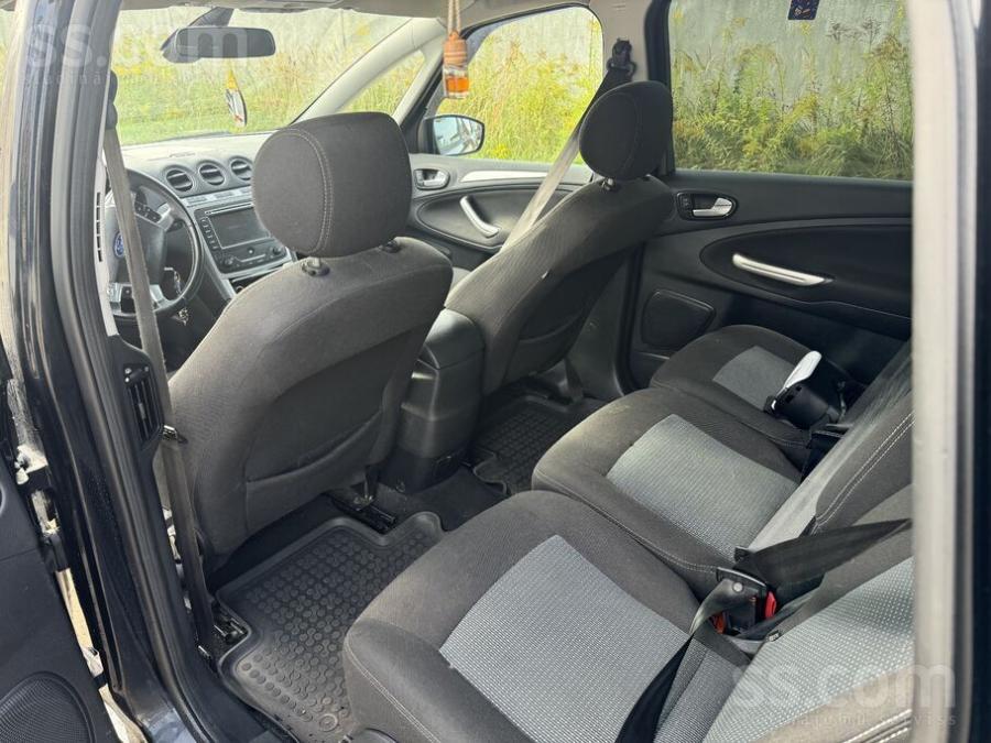 Melns Ford S-Max 2011 Rīga, ar dzinēja tilpumu 1.60 L un nobraukumu 305 tūkst. km par 4000 €, foto 6 vietnē AUTOMOTO.COM.LV
