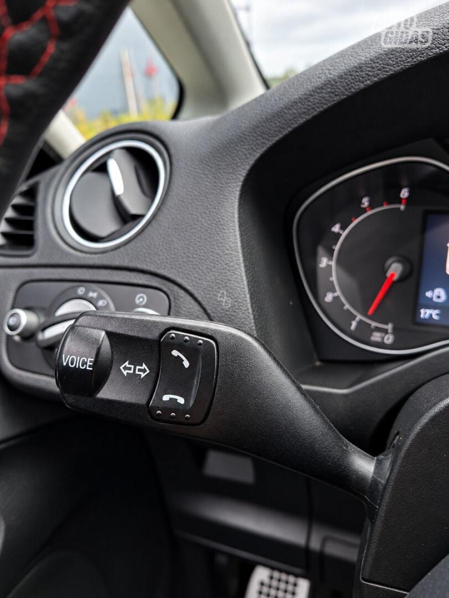 Melns Ford S-Max 2011 Viļņa, ar dzinēja tilpumu 2.00 L un nobraukumu 237 tūkst. km par 6450 €, foto 17 vietnē AUTOMOTO.COM.LV
