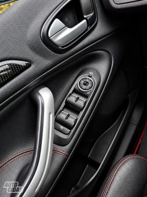 Melns Ford S-Max 2011 Viļņa, ar dzinēja tilpumu 2.00 L un nobraukumu 237 tūkst. km par 6450 €, foto 22 vietnē AUTOMOTO.COM.LV