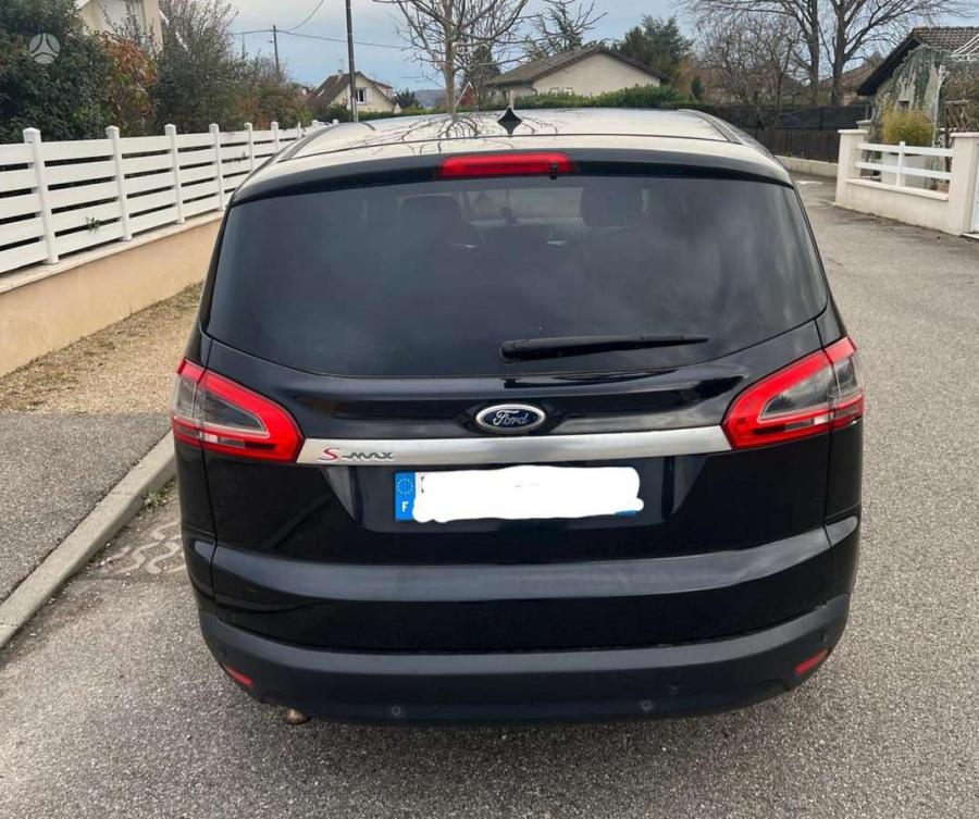 Black Ford S-Max 2012 in Taurage, with an engine capacity of 2.00 L and mileage of 230 thousand km for 3600 €, photo 7 on AUTOMOTO.COM.LV