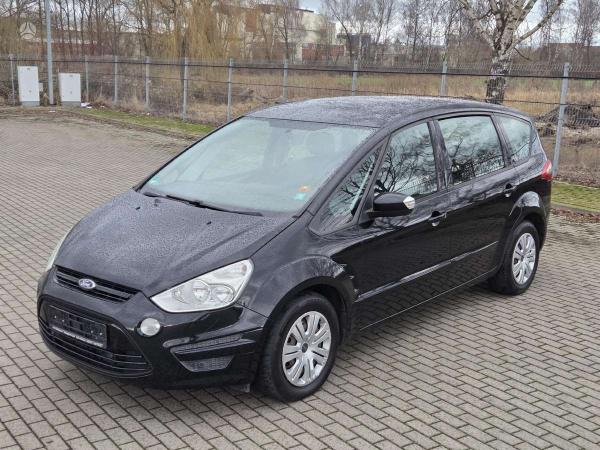Melns Ford S-Max 2012 Marijampole, ar dzinēja tilpumu 2.00 L un nobraukumu 246 tūkst. km par 4400 €, foto 5 vietnē AUTOMOTO.COM.LV