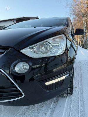 Melns Ford S-Max 2012 Šauļi, ar dzinēja tilpumu 2.00 L un nobraukumu 260 tūkst. km par 4700 €, foto 4 vietnē AUTOMOTO.COM.LV