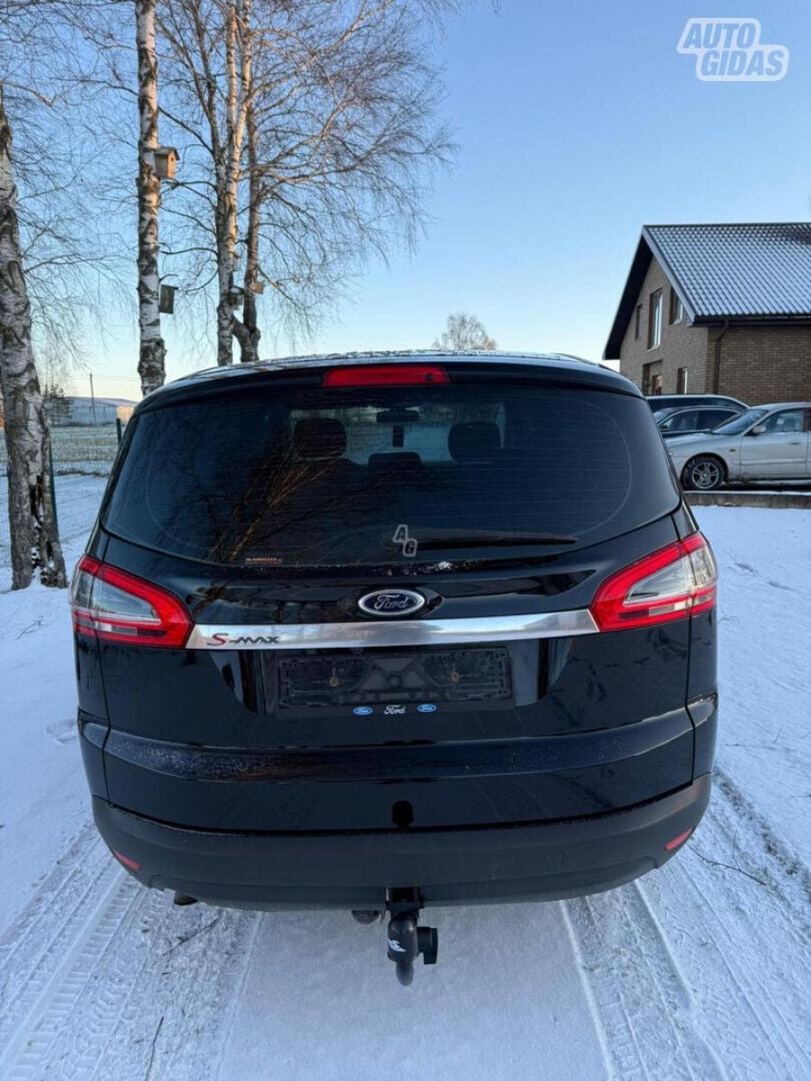 Melns Ford S-Max 2012 Šauļi, ar dzinēja tilpumu 2.00 L un nobraukumu 259 tūkst. km par 4700 €, foto 5 vietnē AUTOMOTO.COM.LV