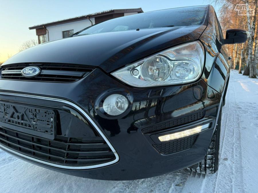 Melns Ford S-Max 2012 Šauļi, ar dzinēja tilpumu 2.00 L un nobraukumu 259 tūkst. km par 4700 €, foto 9 vietnē AUTOMOTO.COM.LV