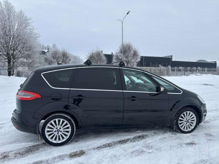 Black Ford S-Max 2012 in Marijampole, with an engine capacity of 1.60 L and mileage of 193 thousand km for 5250 €, photo 4 on AUTOMOTO.COM.LV