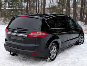 Black Ford S-Max 2012 in Jurmala, with an engine capacity of 2.00 L and mileage of 292 thousand km for 6990 €, photo 4 on AUTOMOTO.COM.LV