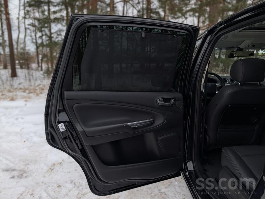 Black Ford S-Max 2012 in Jurmala, with an engine capacity of 2.00 L and mileage of 292 thousand km for 6990 €, photo 15 on AUTOMOTO.COM.LV