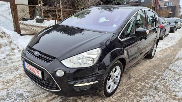 Black Ford S-Max 2012 in Vilnius, with an engine capacity of 1.60 L and mileage of 300 thousand km for 5999 €, photo 1 on AUTOMOTO.COM.LV