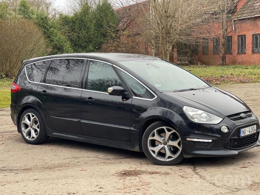 Black Ford S-Max 2012 in Ogre, with an engine capacity of 2.00 L and mileage of 322 thousand km for 5500 €, photo 7 on AUTOMOTO.COM.LV