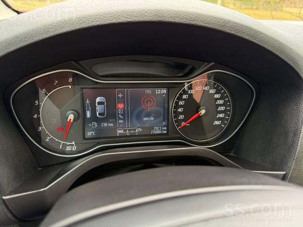 Black Ford S-Max 2012 in Ogre, with an engine capacity of 1.60 L and mileage of 277 thousand km for 4990 €, photo 9 on AUTOMOTO.COM.LV