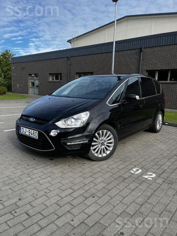 Black Ford S-Max 2012 in Jelgava, with an engine capacity of 2.00 L and mileage of 256 thousand km for 5450 €, photo 1 on AUTOMOTO.COM.LV