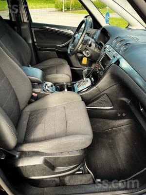 Melns Ford S-Max 2012 Jelgava, ar dzinēja tilpumu 2.00 L un nobraukumu 256 tūkst. km par 5450 €, foto 16 vietnē AUTOMOTO.COM.LV