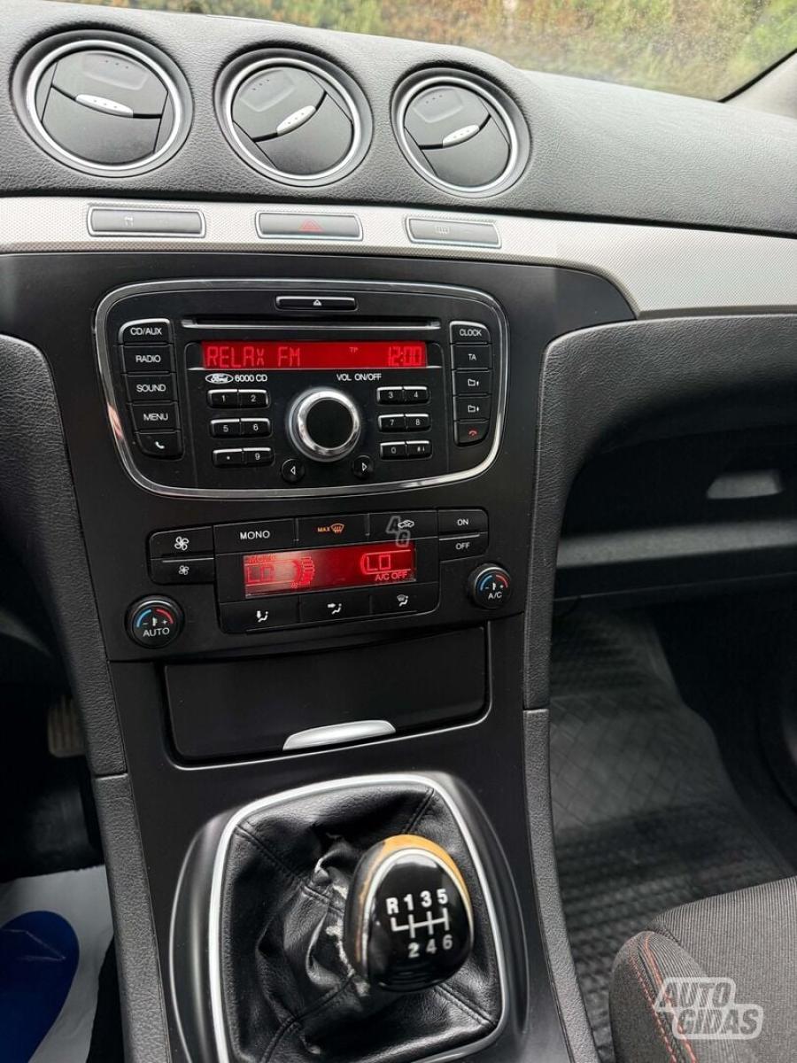 Melns Ford S-Max 2012 Mažeikiai, ar dzinēja tilpumu 2.00 L un nobraukumu 268 tūkst. km par 4500 €, foto 23 vietnē AUTOMOTO.COM.LV