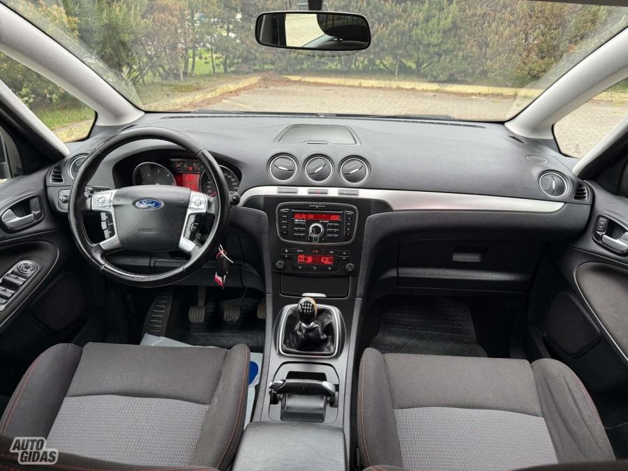 Melns Ford S-Max 2012 Mažeikiai, ar dzinēja tilpumu 2.00 L un nobraukumu 268 tūkst. km par 4500 €, foto 33 vietnē AUTOMOTO.COM.LV